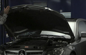 Mercedes Check engine light : Causes & Quick Fix Guide