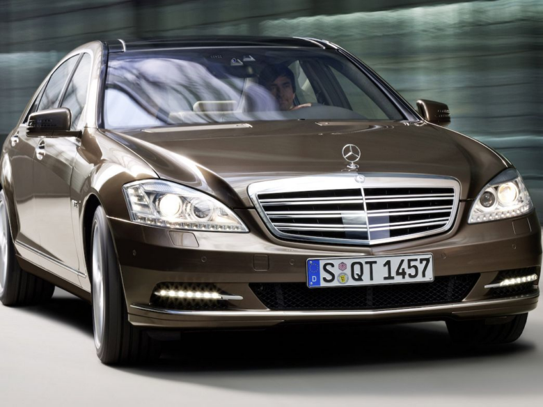 W221 S Class Mercedes Guide: What to Expect