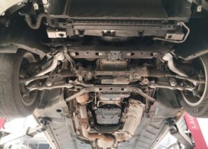 Mercedes-Benz Suspension Issues : Symptoms, Causes & Fixes